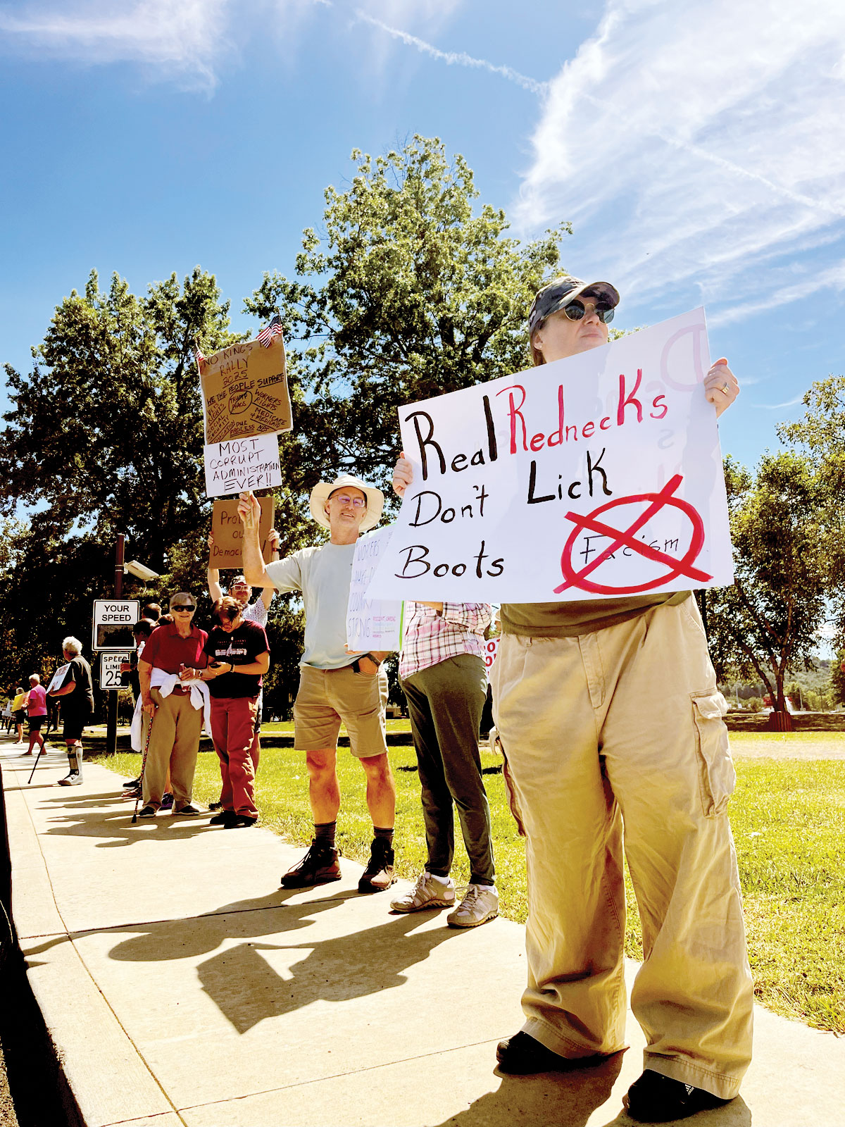 09-03-25-Labor-Day-Protest-1-tle | News, Sports, Jobs - News and Sentinel